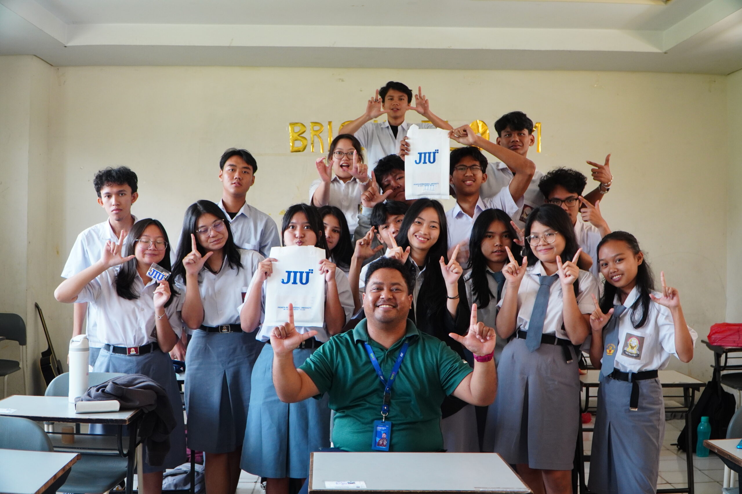 JIU Conducts Visitation and Promotion at SMA Mahanaim Bekasi • JIU